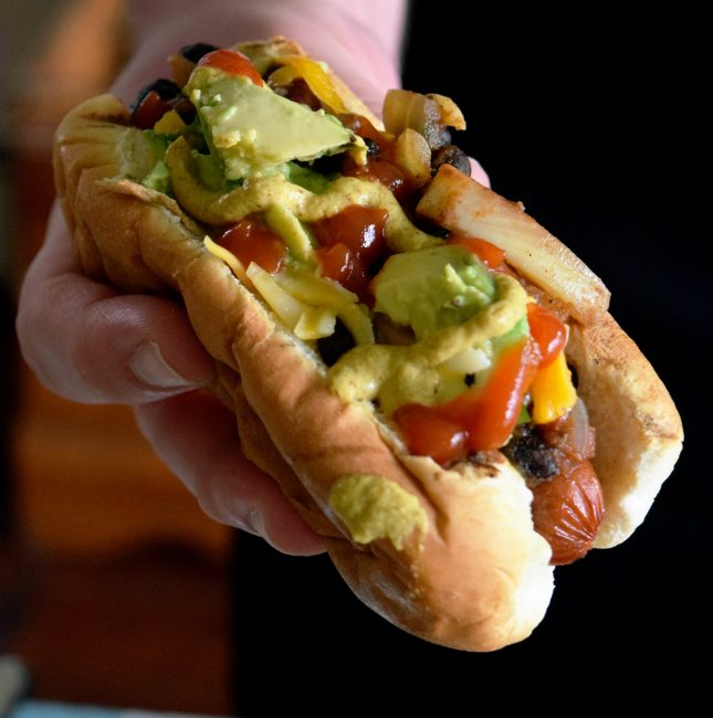 Kosher Chili Dogs and Nachos - Living The Gourmet