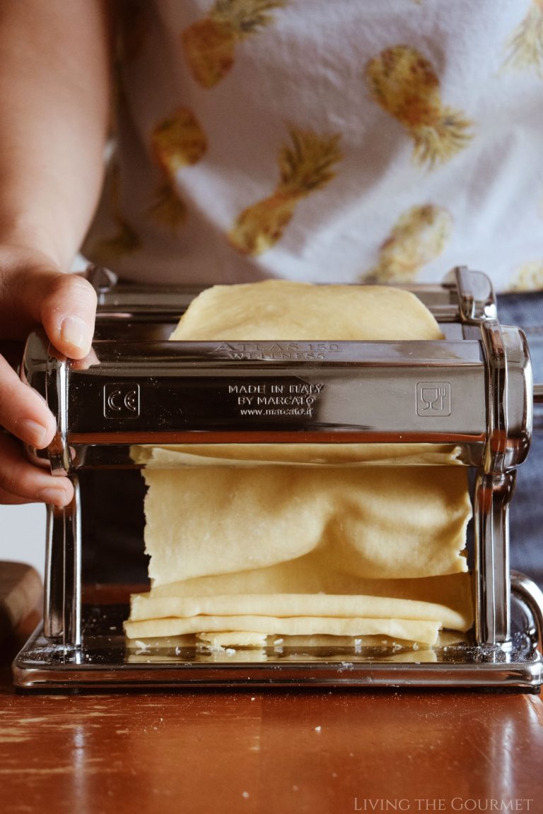 Tortellini vs Ravioli - Italian Stuffed Pasta Guide - Living The Gourmet