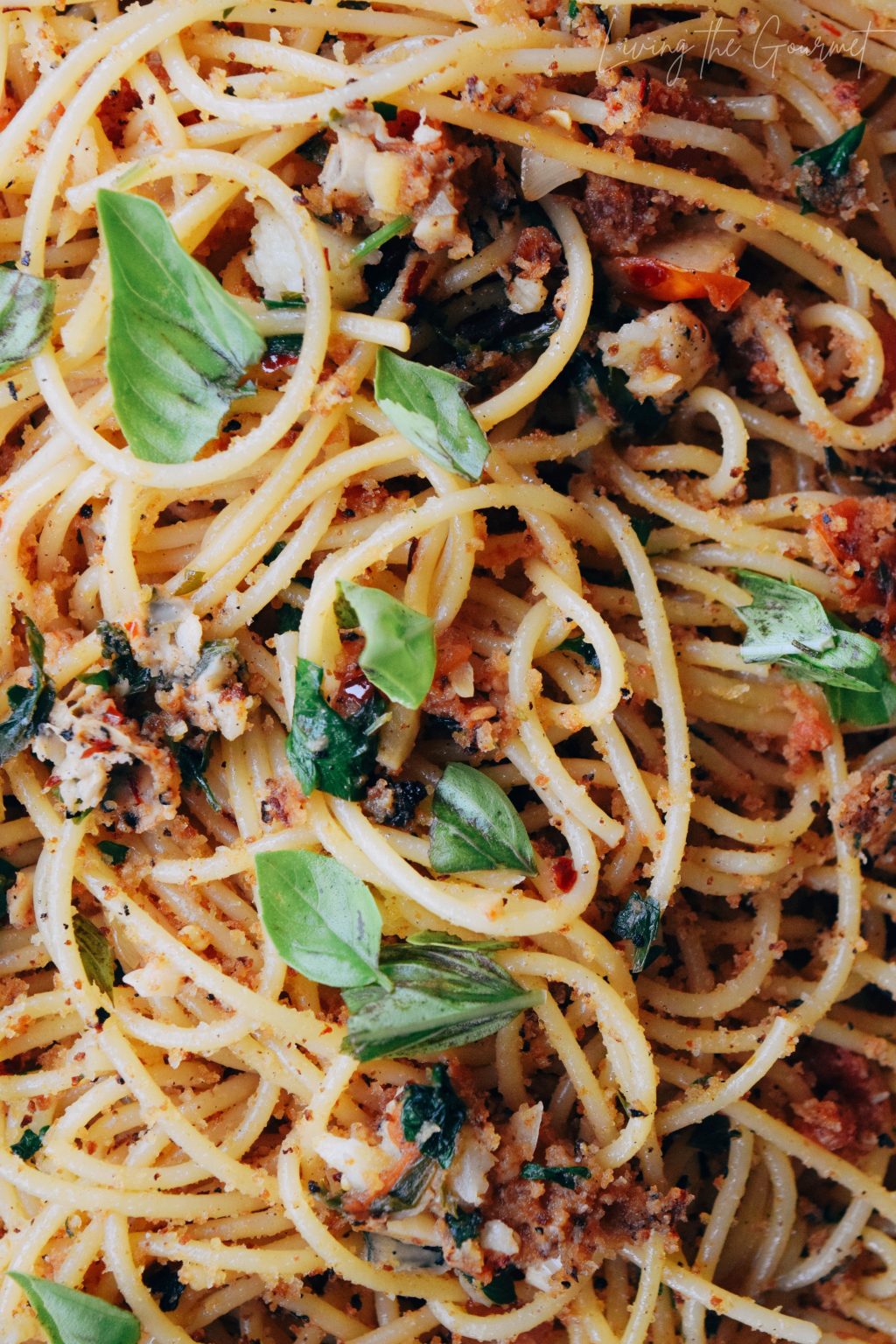 Spaghetti with Bacon & Toasted Breadcrumbs - Living The Gourmet