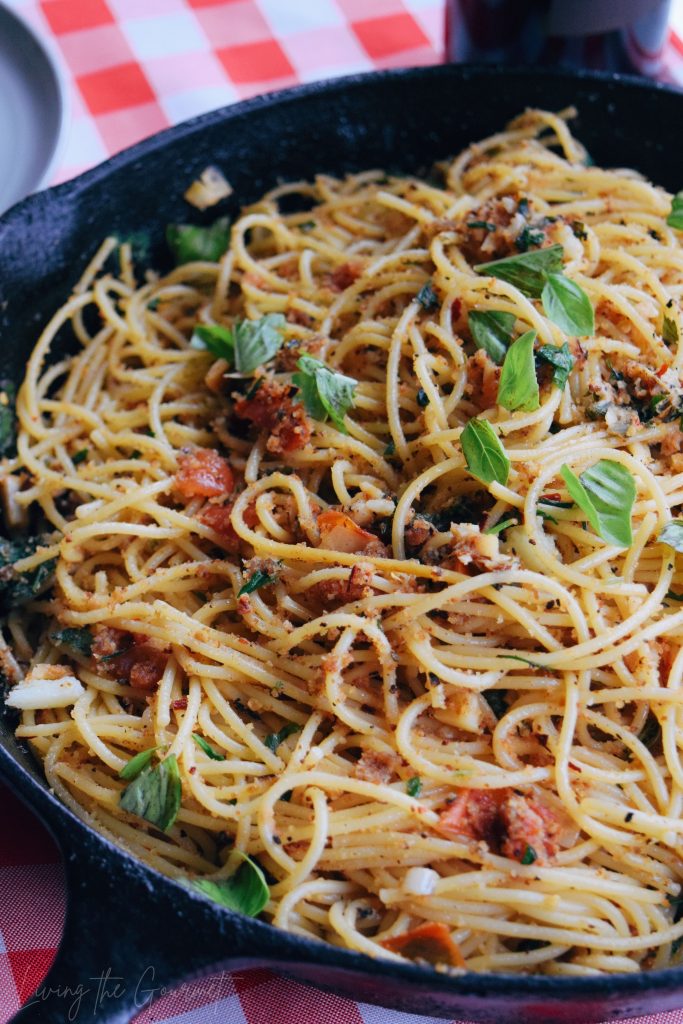 Spaghetti with Bacon & Toasted Breadcrumbs - Living The Gourmet