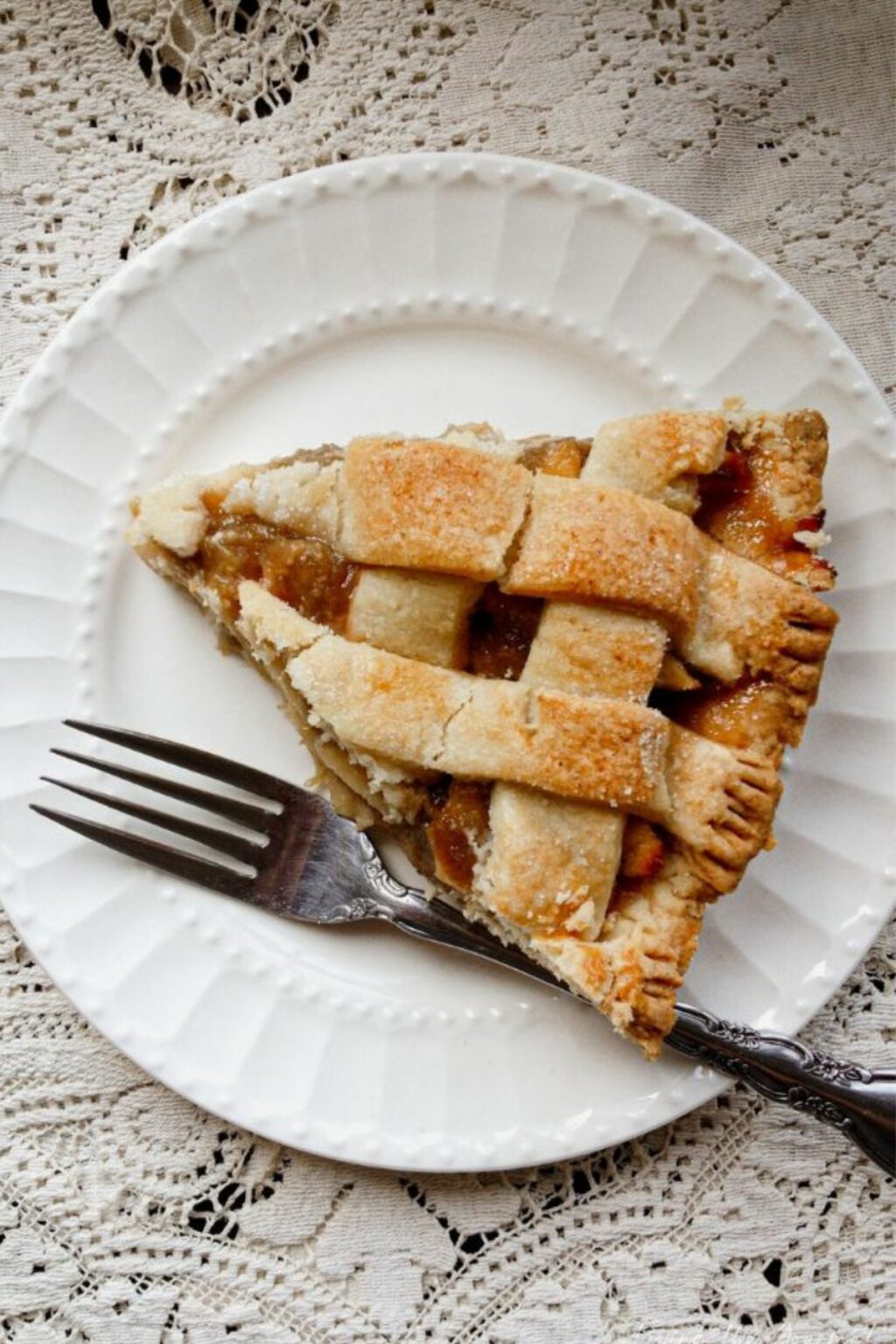 Apple Rhubarb Pie - Living The Gourmet