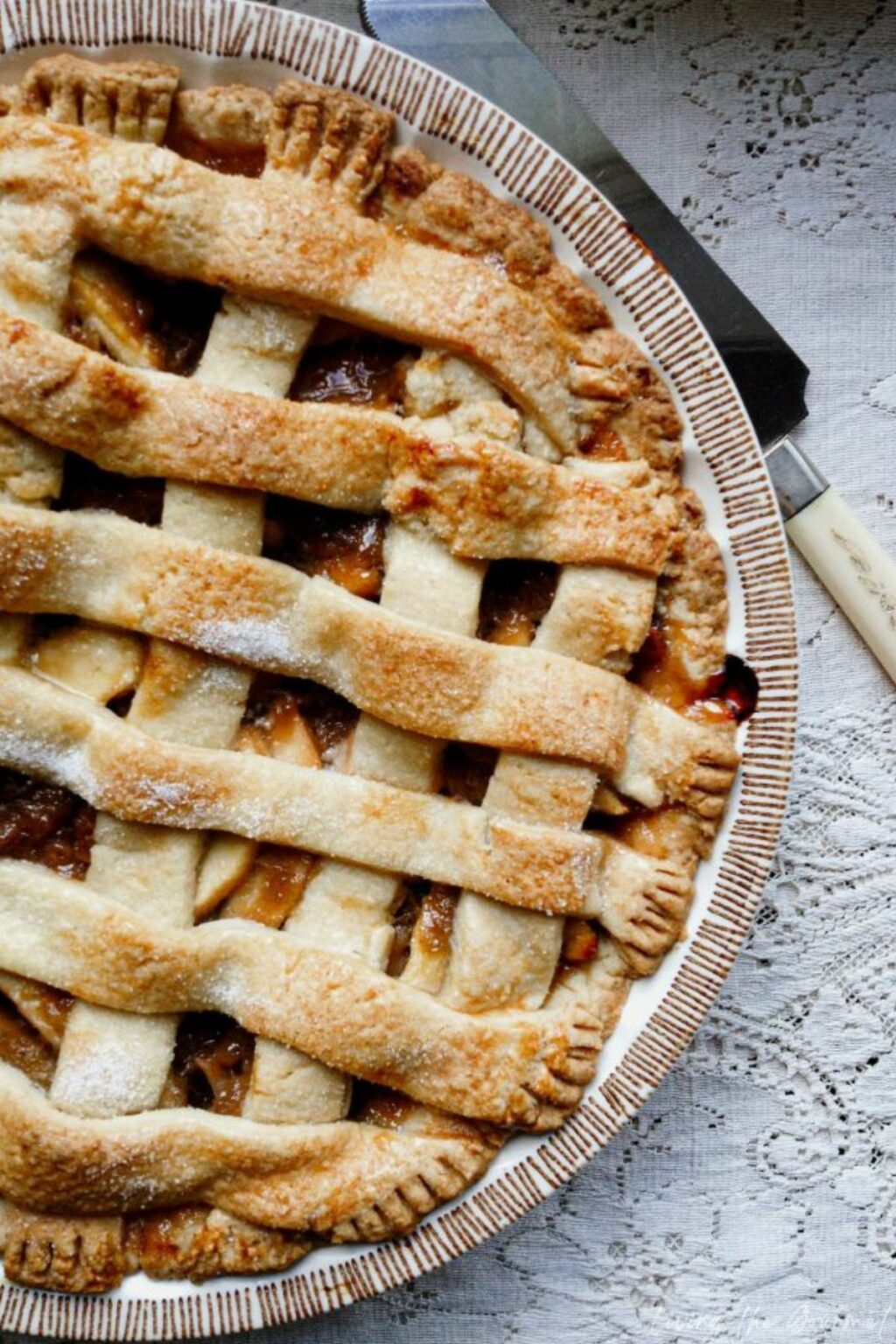 Apple Rhubarb Pie - Living The Gourmet