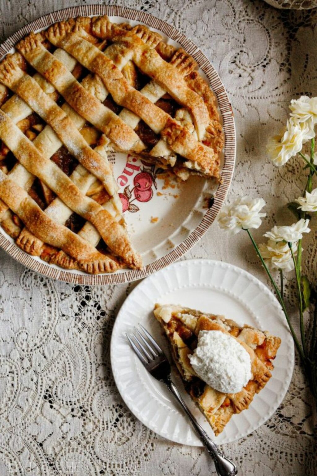 Apple Rhubarb Pie - Living The Gourmet