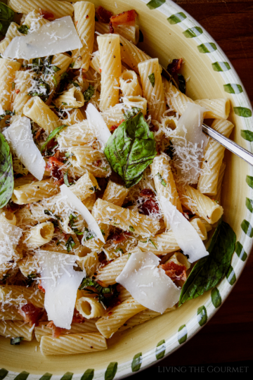 Bacon and Basil Pasta - Living The Gourmet
