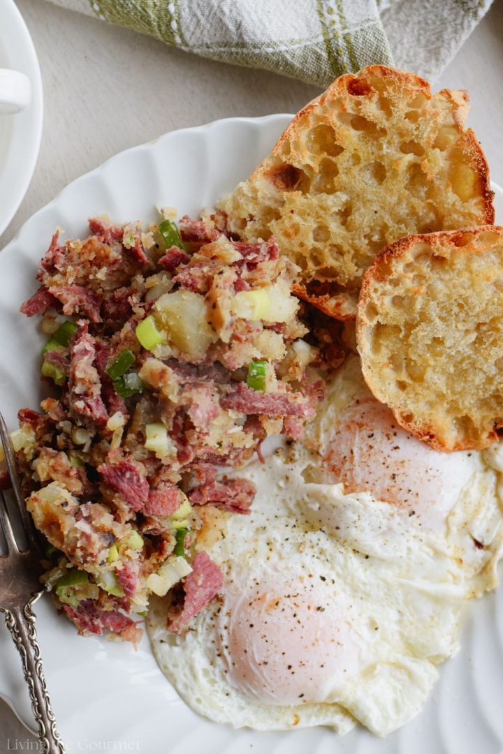 Corned Beef Hash Recipe (Easy and Crispy) - Living The Gourmet